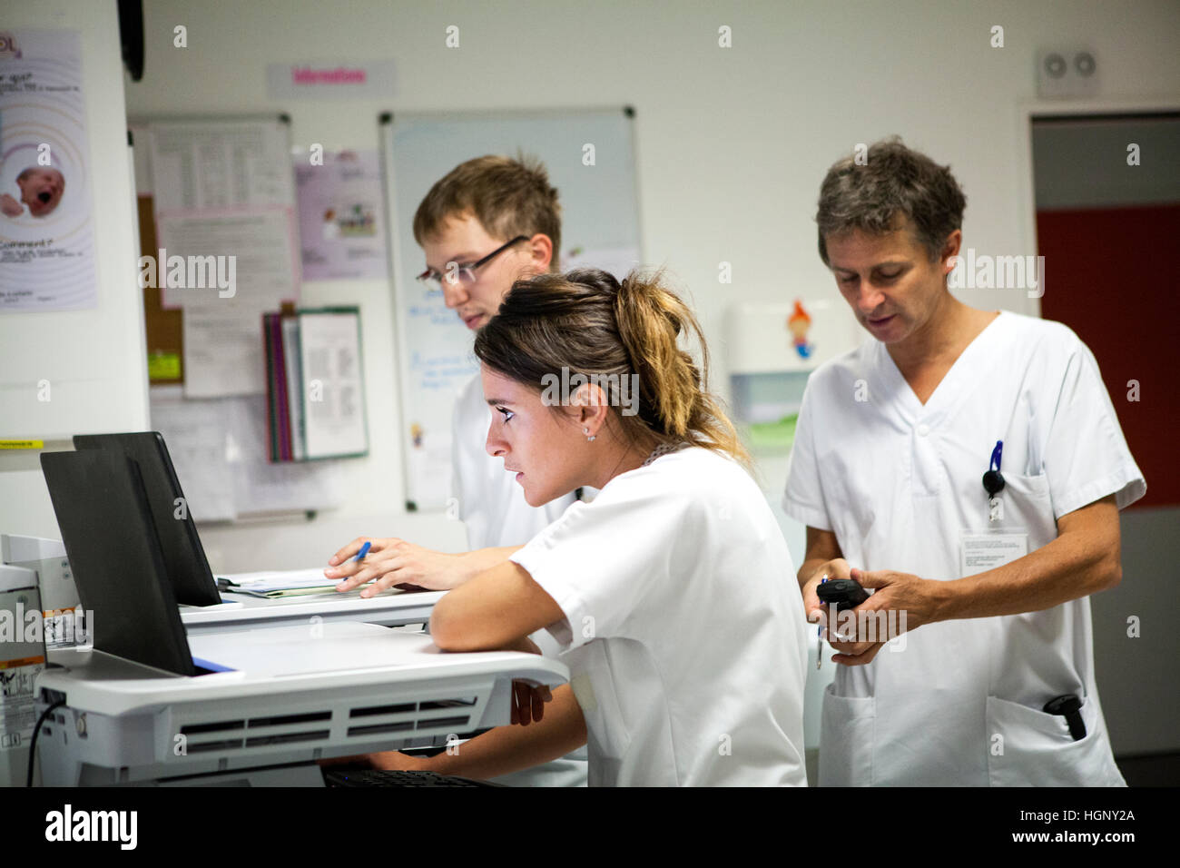 PEDIATRIC EMERGENCY UNIT Stock Photo - Alamy