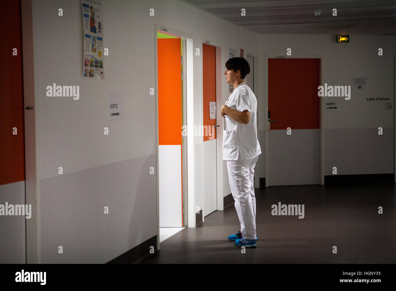 Paramedic unit hi-res stock photography and images - Alamy