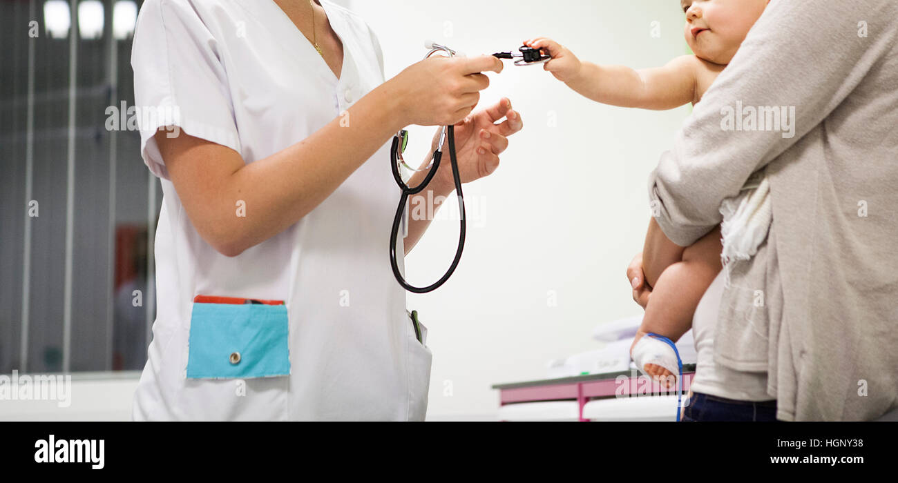 PEDIATRIC EMERGENCY UNIT Stock Photo - Alamy