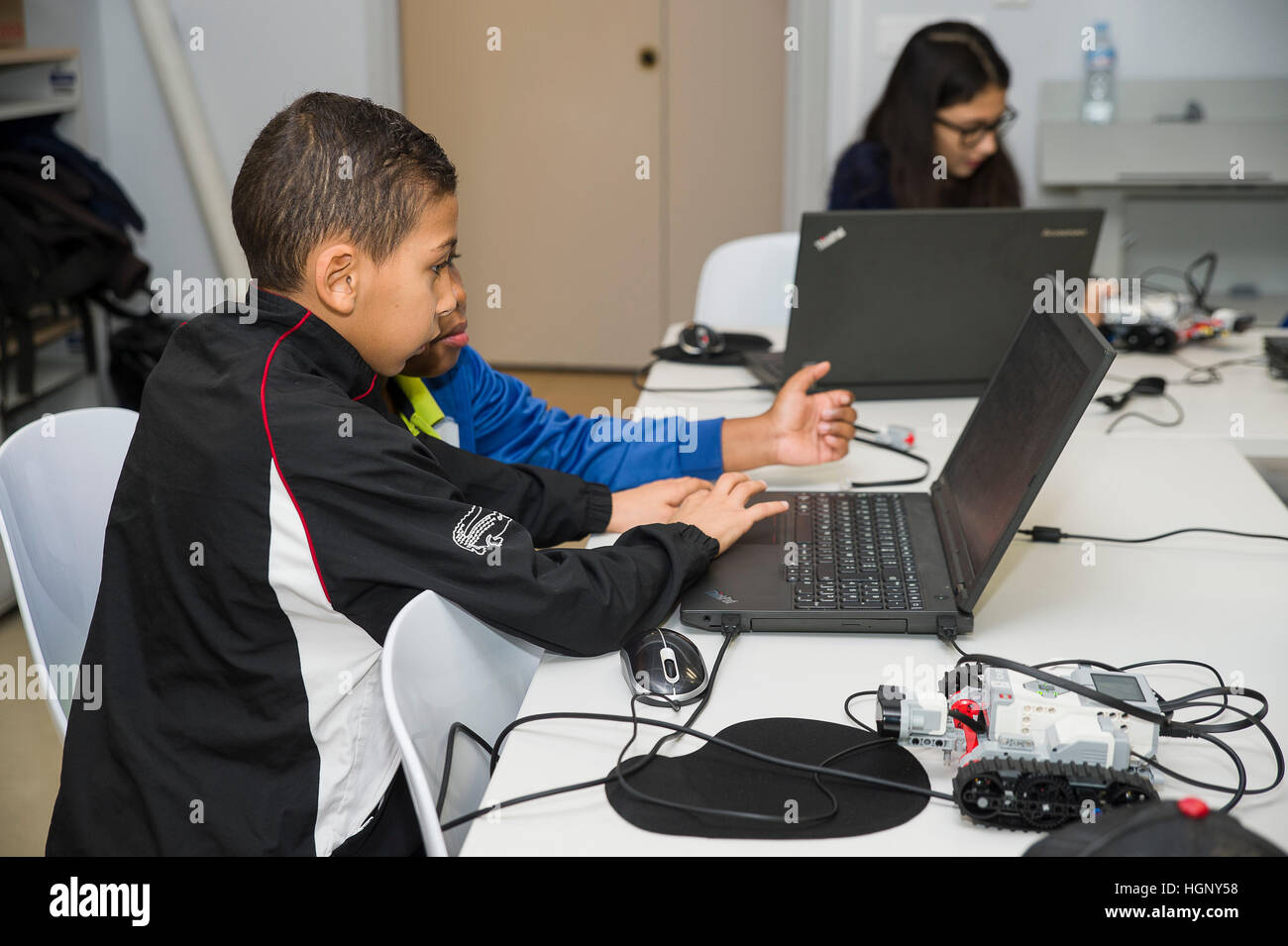 Female robotics hi-res stock photography and images - Alamy