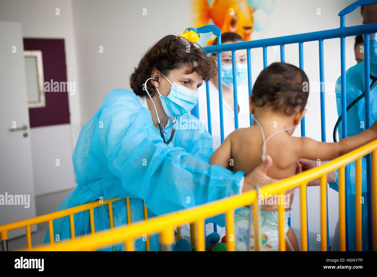 Baby child scrubs hi-res stock photography and images - Alamy