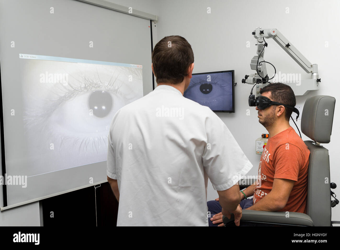 Ent test equilibrium hi-res stock photography and images - Alamy