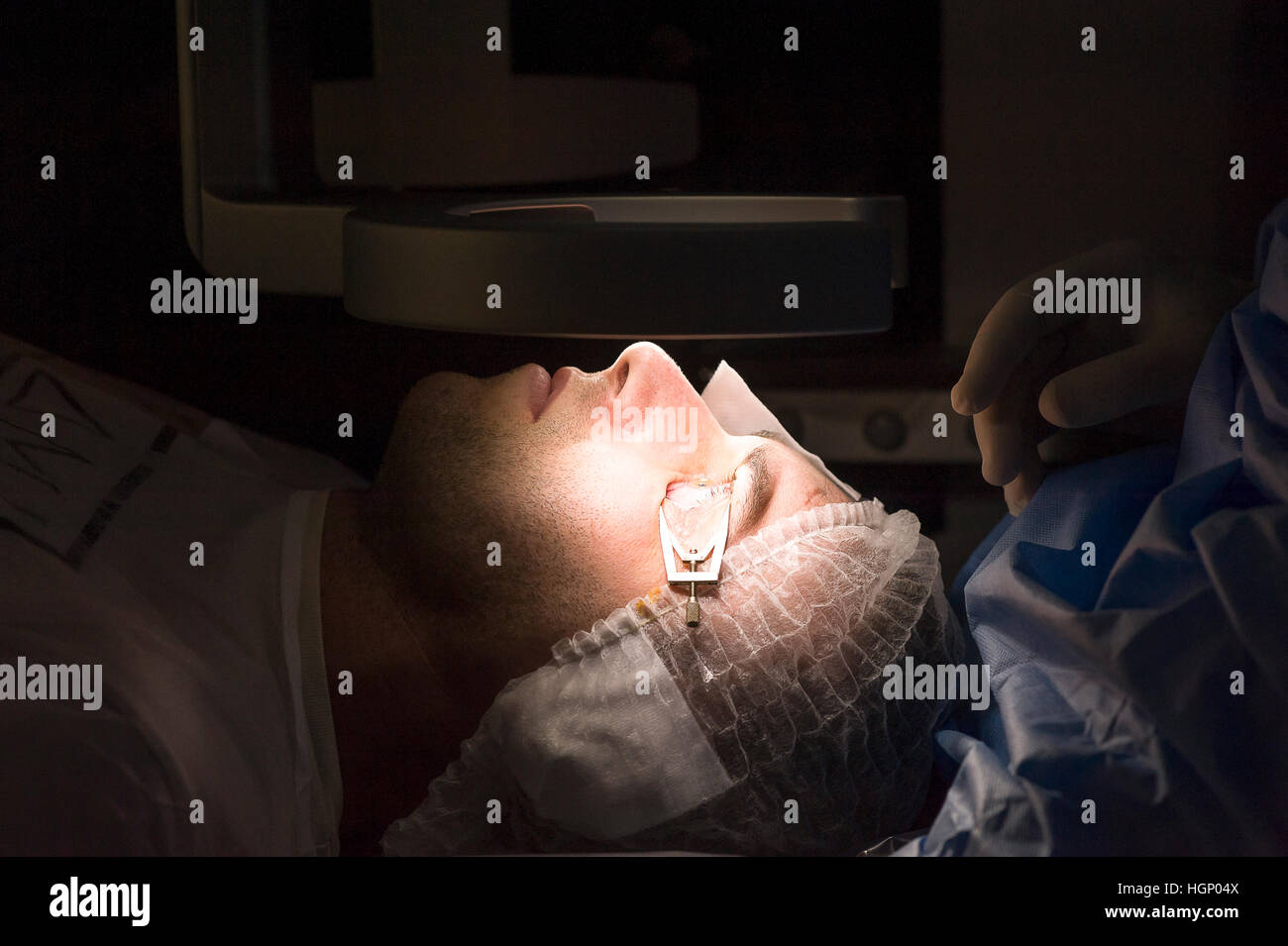 Eye retractor hi-res stock photography and images - Alamy