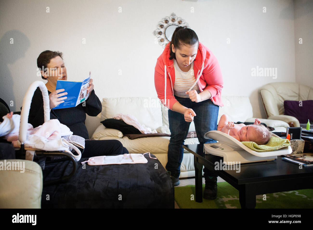 Independent midwife hi-res stock photography and images - Alamy
