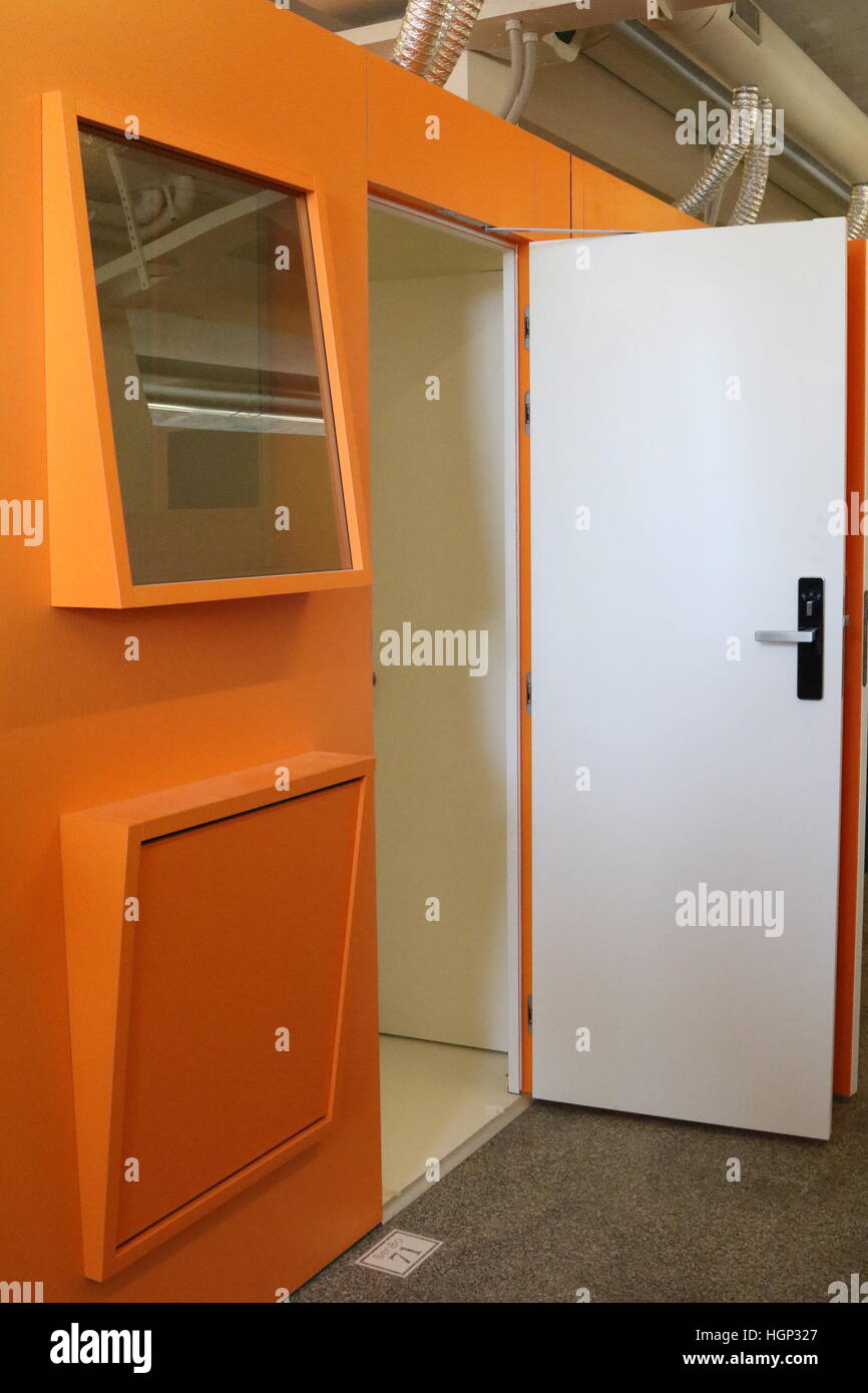 Napoli, Italy. 11th Jan, 2017. Capsule Hotel in Naples Capodichino ...