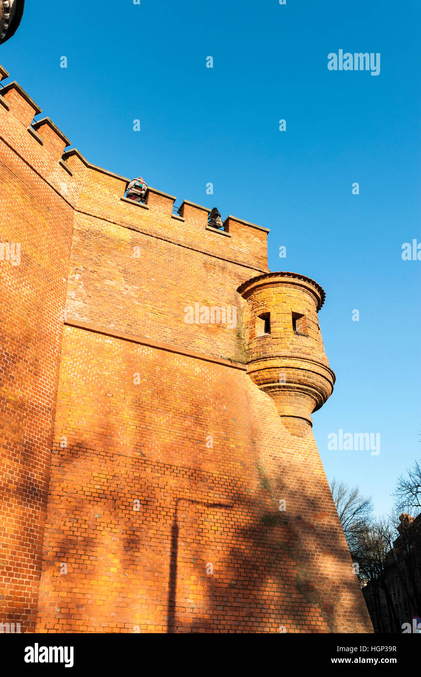 Parapet castle hi-res stock photography and images - Alamy