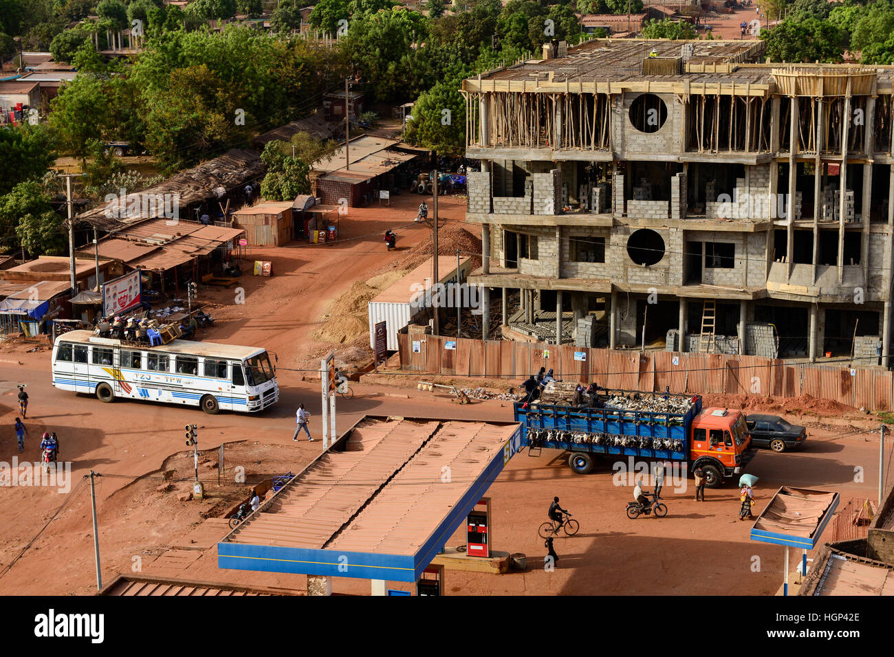 BURKINA FASO , Boulkiemdé Province, Koudougou, new construction of Stock Photo: 130793222 - Alamy
