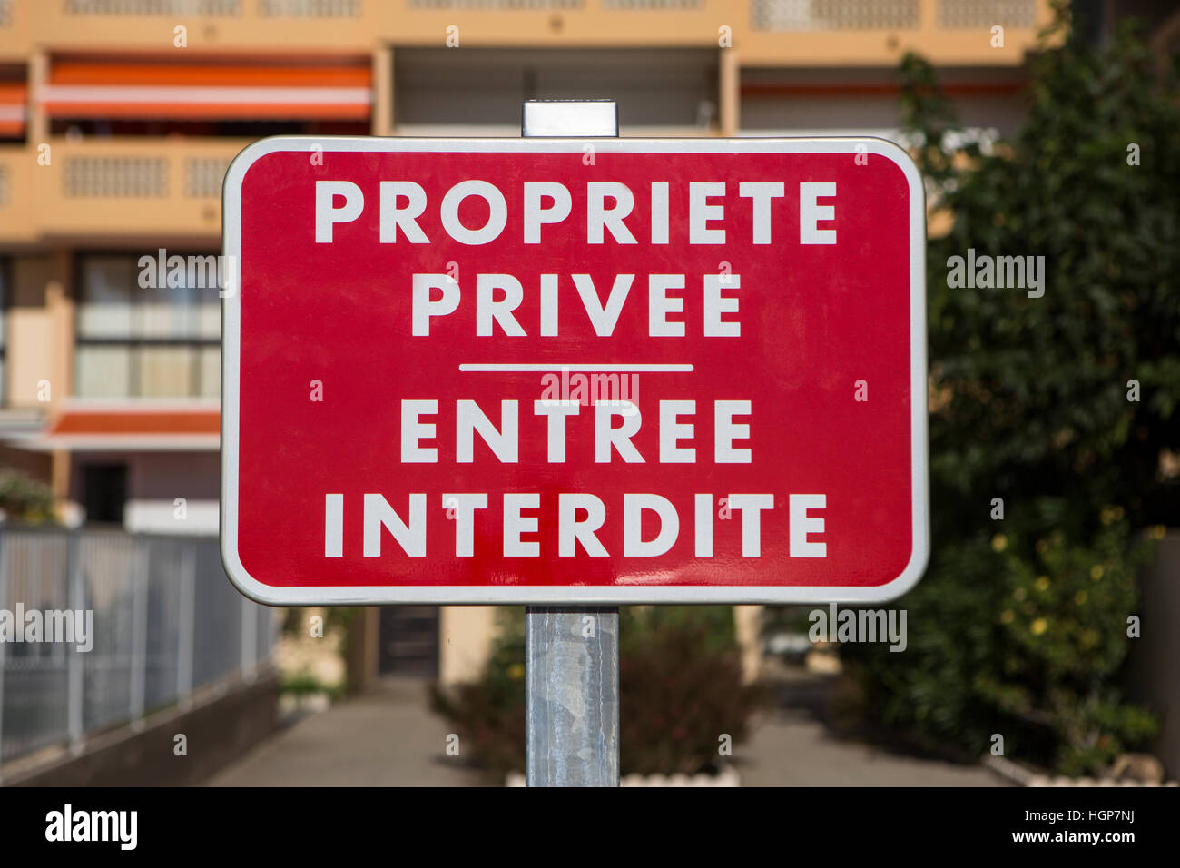 Private Property, Propriete Privee sign Stock Photo - Alamy