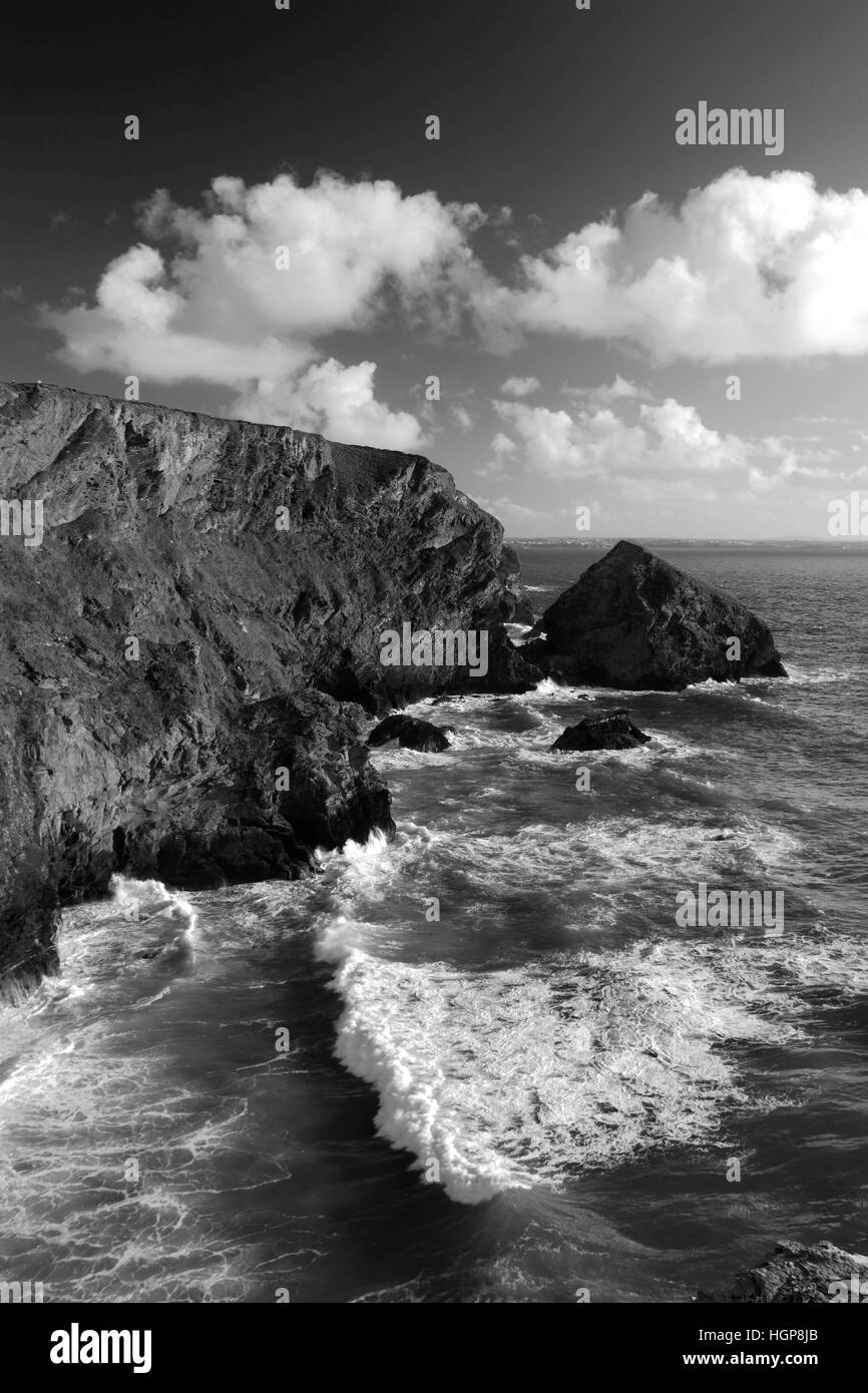 Sea stacks uk Black and White Stock Photos & Images - Alamy