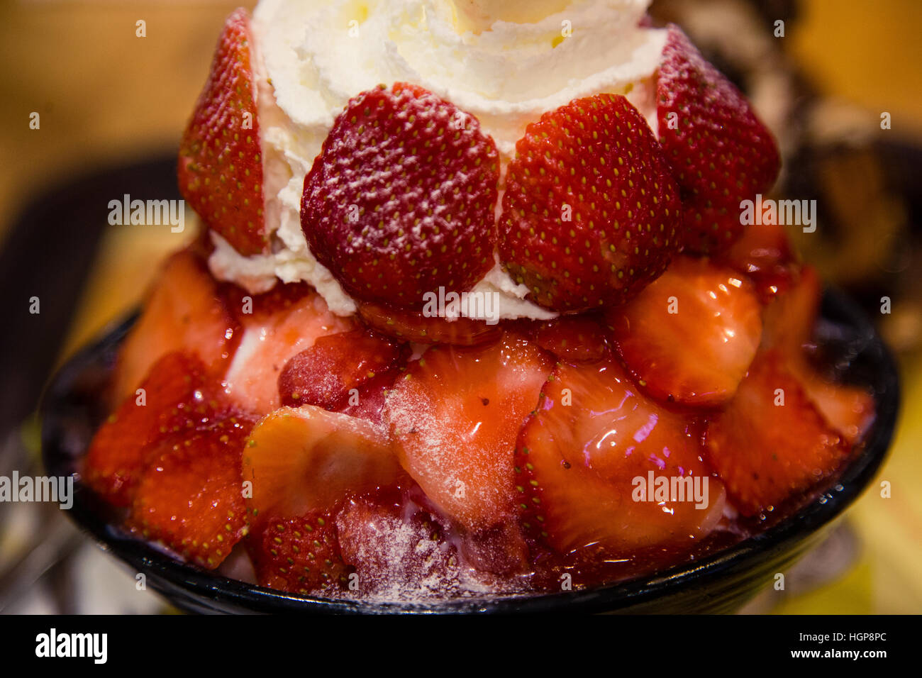 strawberry shaved ice patbingsu sweet yummy Stock Photo - Alamy