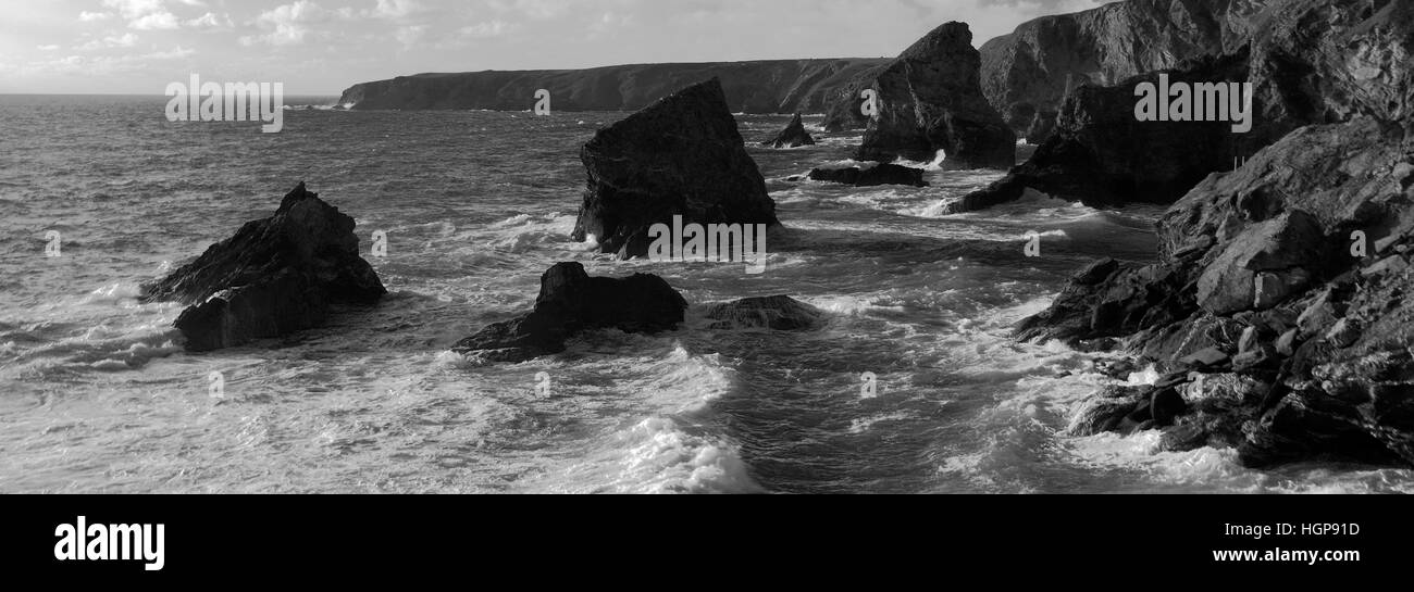 Summer, Bedruthan Steps sea stacks, Carnewas Island, Cornwall County ...