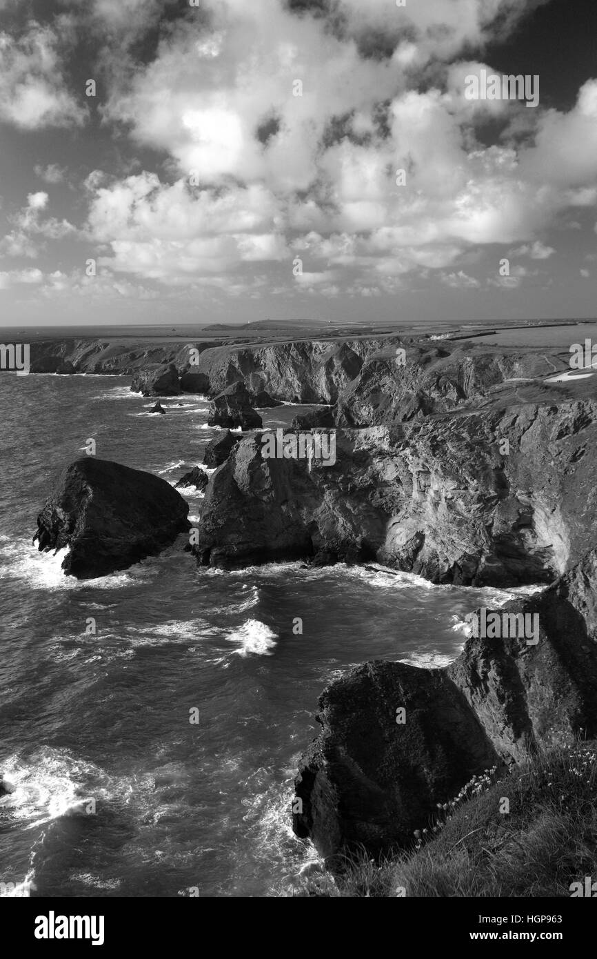 Summer, Bedruthan Steps sea stacks, Carnewas Island, Cornwall County ...