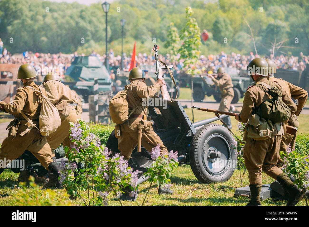 Reenactor german soldier uniform hi-res stock photography and images ...