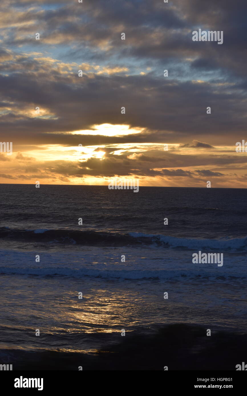 Storm ocean waves clouds hi-res stock photography and images - Alamy