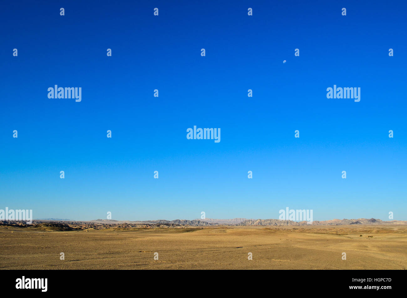 Perfect blue sky in the Namibian desert Stock Photo - Alamy