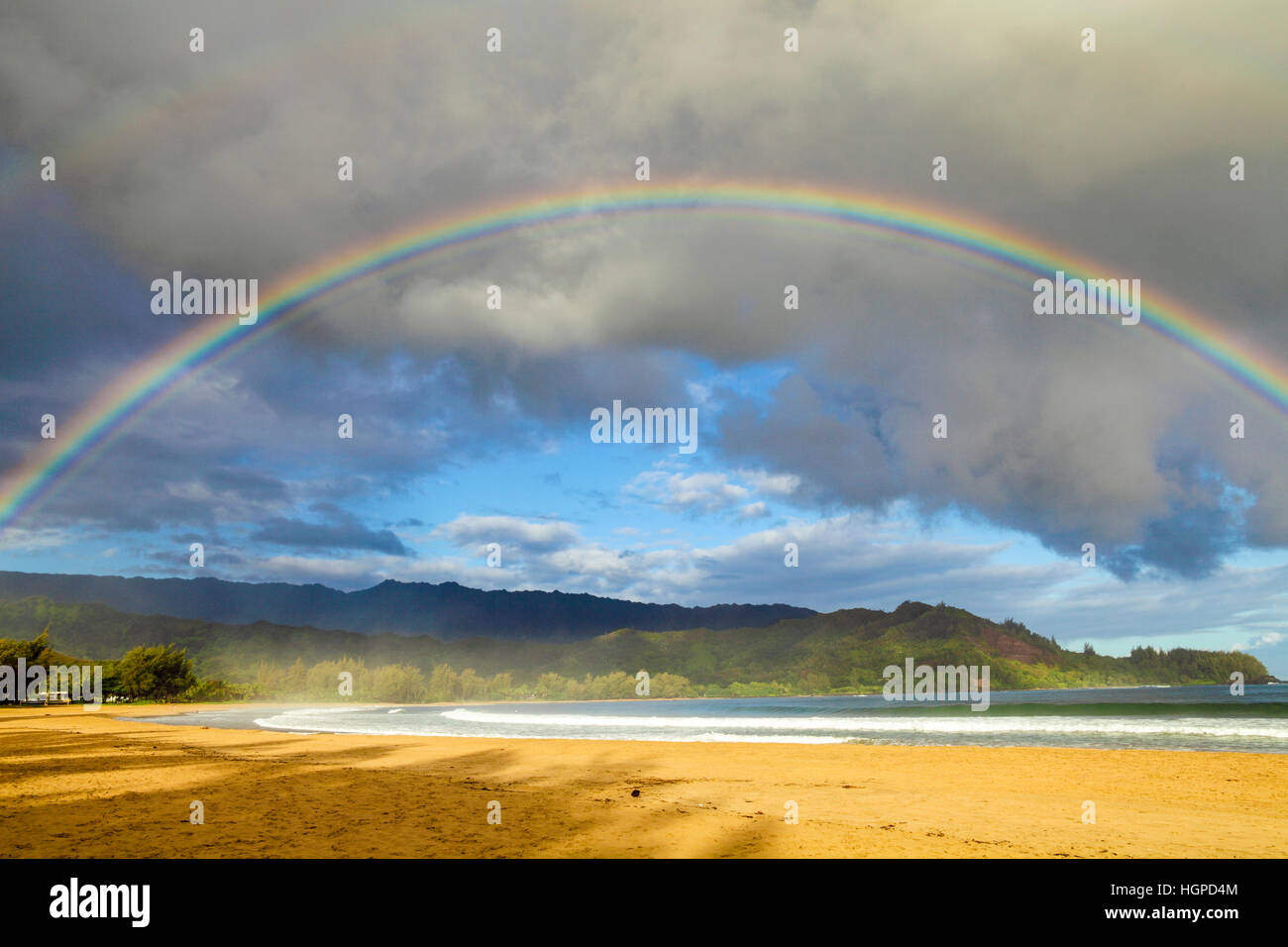 Rainbow over kauai hawaii hi-res stock photography and images - Alamy