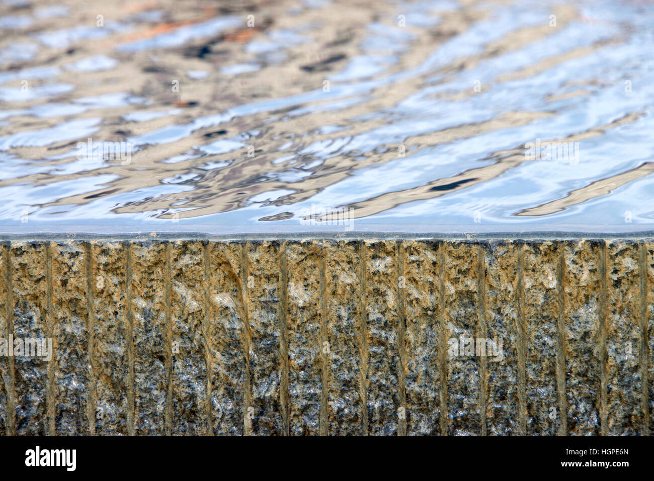 Infinity water feature hi-res stock photography and images - Alamy