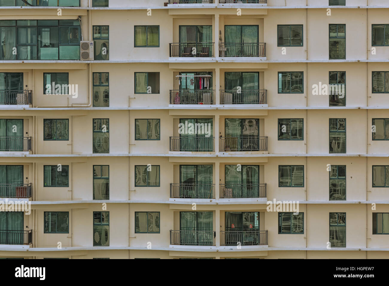 Multi storey hotel hi-res stock photography and images - Alamy