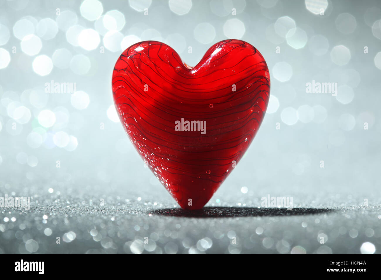Red glow heart valentines day hi-res stock photography and images - Alamy