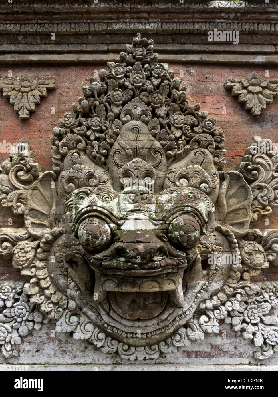 Relief im Pura Desa Ubud Tempel in Bali Stock Photo - Alamy