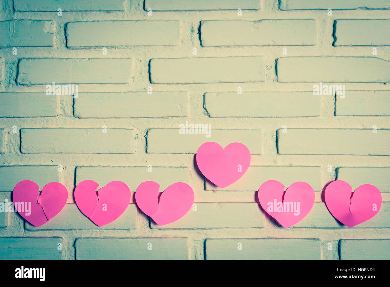 Broken heart symbols hi-res stock photography and images - Alamy