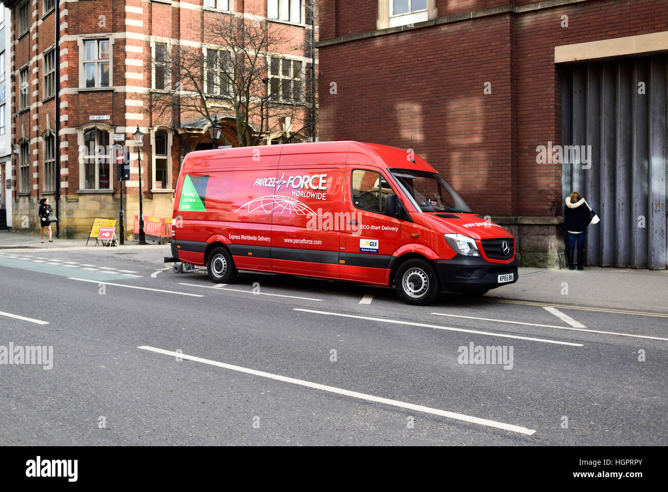 Parcel force van hi-res stock photography and images - Alamy