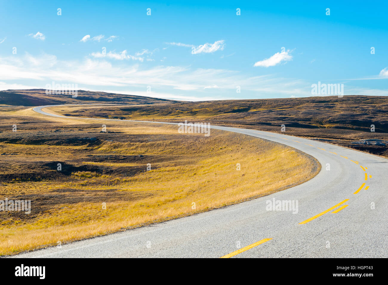 Windy road hi-res stock photography and images - Alamy