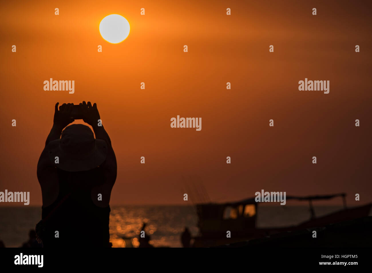 Photographing the sun hi-res stock photography and images - Alamy