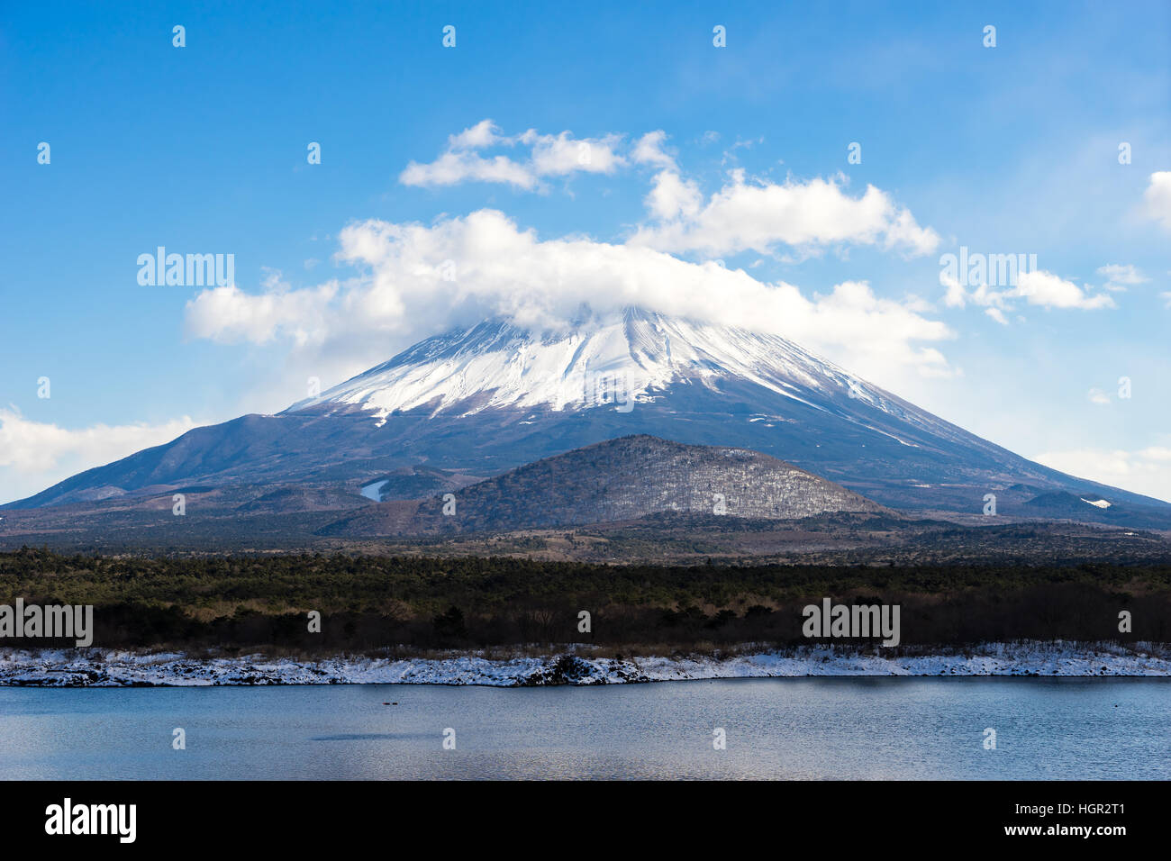 Winter scenic of Mount Fuji in Japan Stock Photo - Alamy