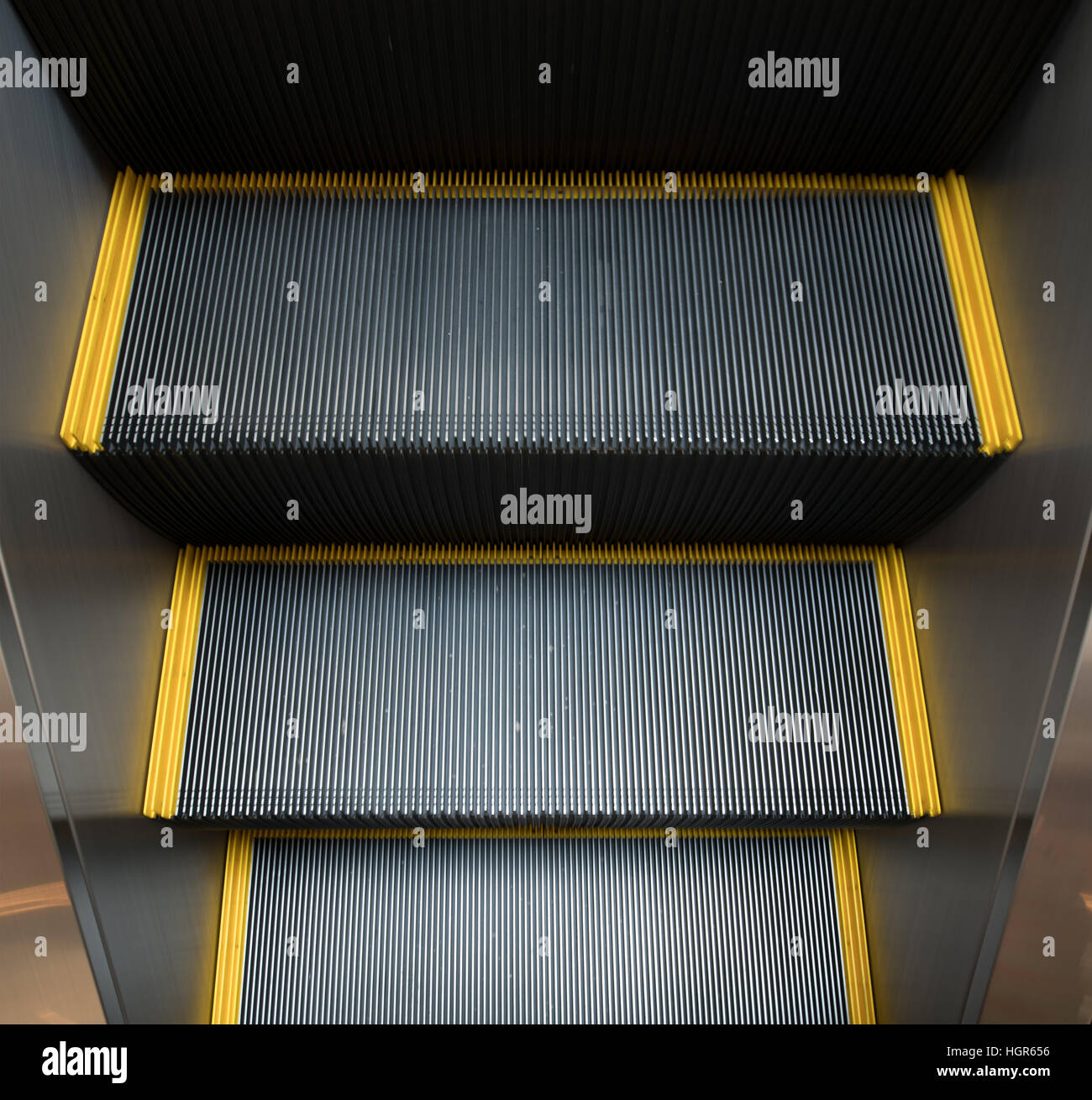 Escalator motion hi-res stock photography and images - Alamy