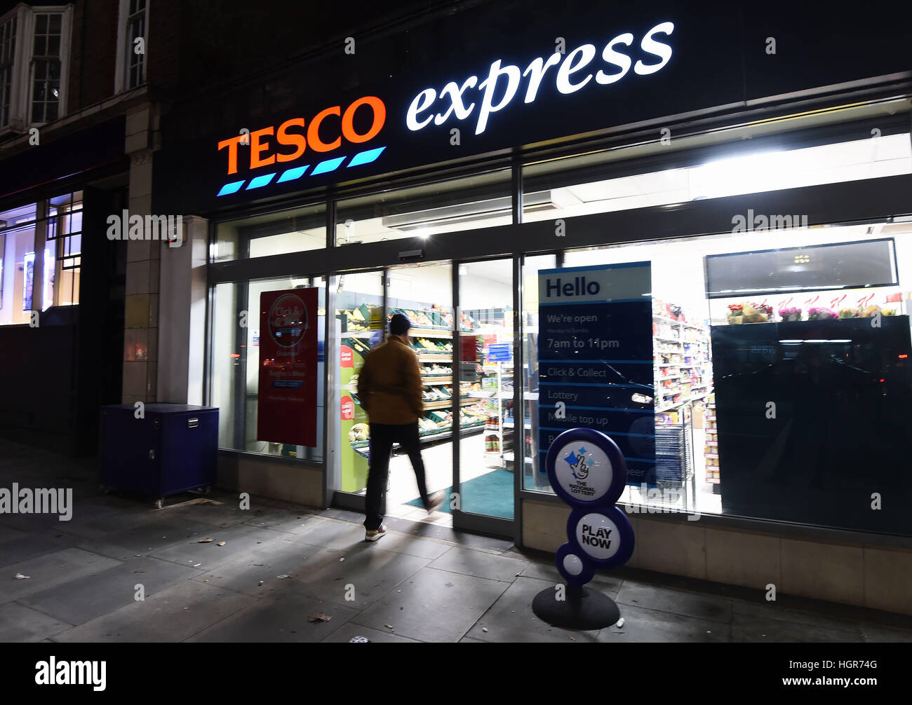 Tesco express london hi-res stock photography and images - Alamy