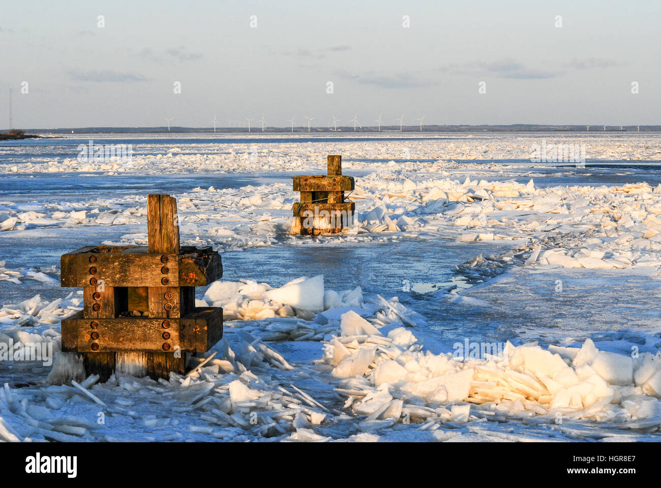 Frozen sea ice hi-res stock photography and images - Alamy
