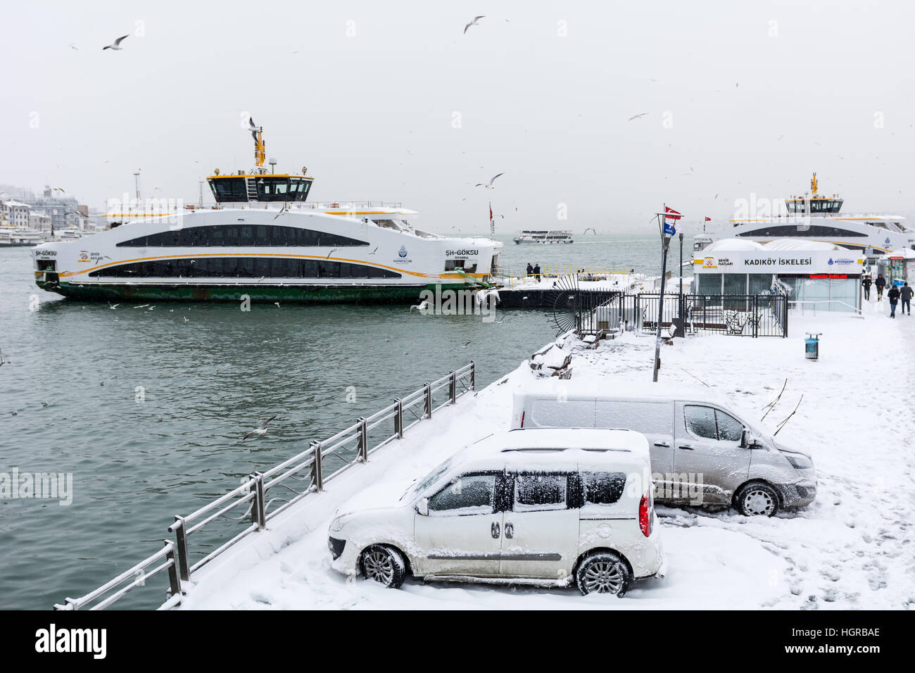 Istanbul snow hi-res stock photography and images - Alamy