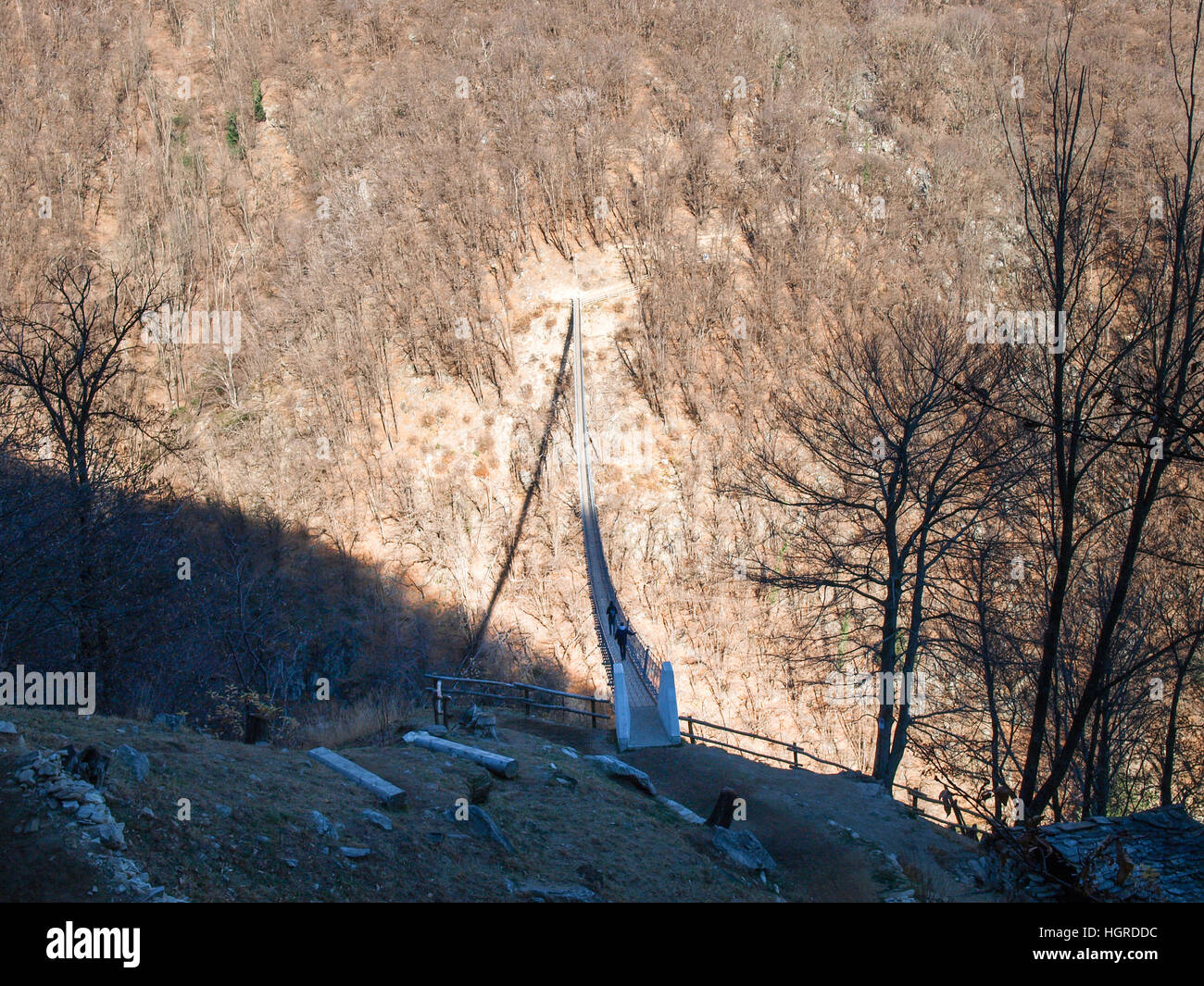 Sementina, switzerland: Suspension bridge over the valley Stock Photo ...