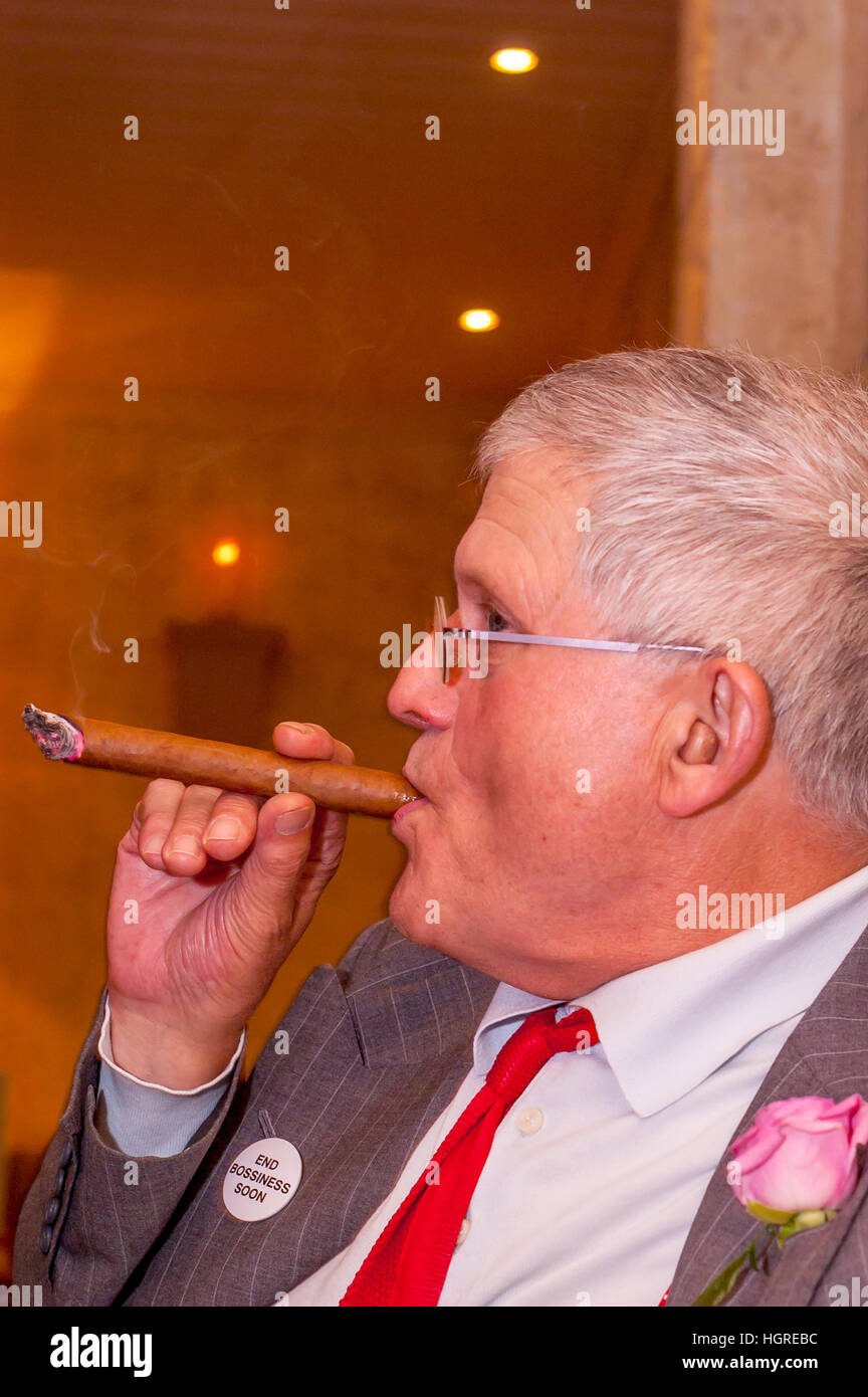 Artist David Hockney smoking a cigar, in a Brighton restaurant, during ...