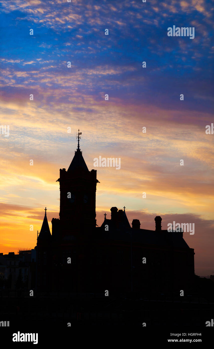 Cardiff bay wales sunset hi-res stock photography and images - Alamy