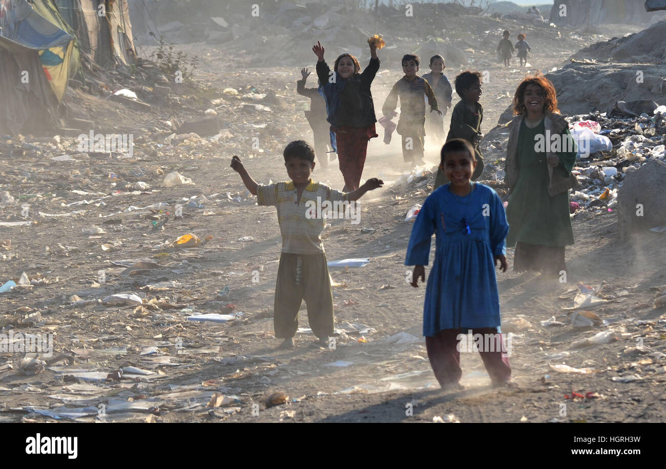 Lahore, Pakistan. 12th Jan, 2017. Pakistani people busy in their ...