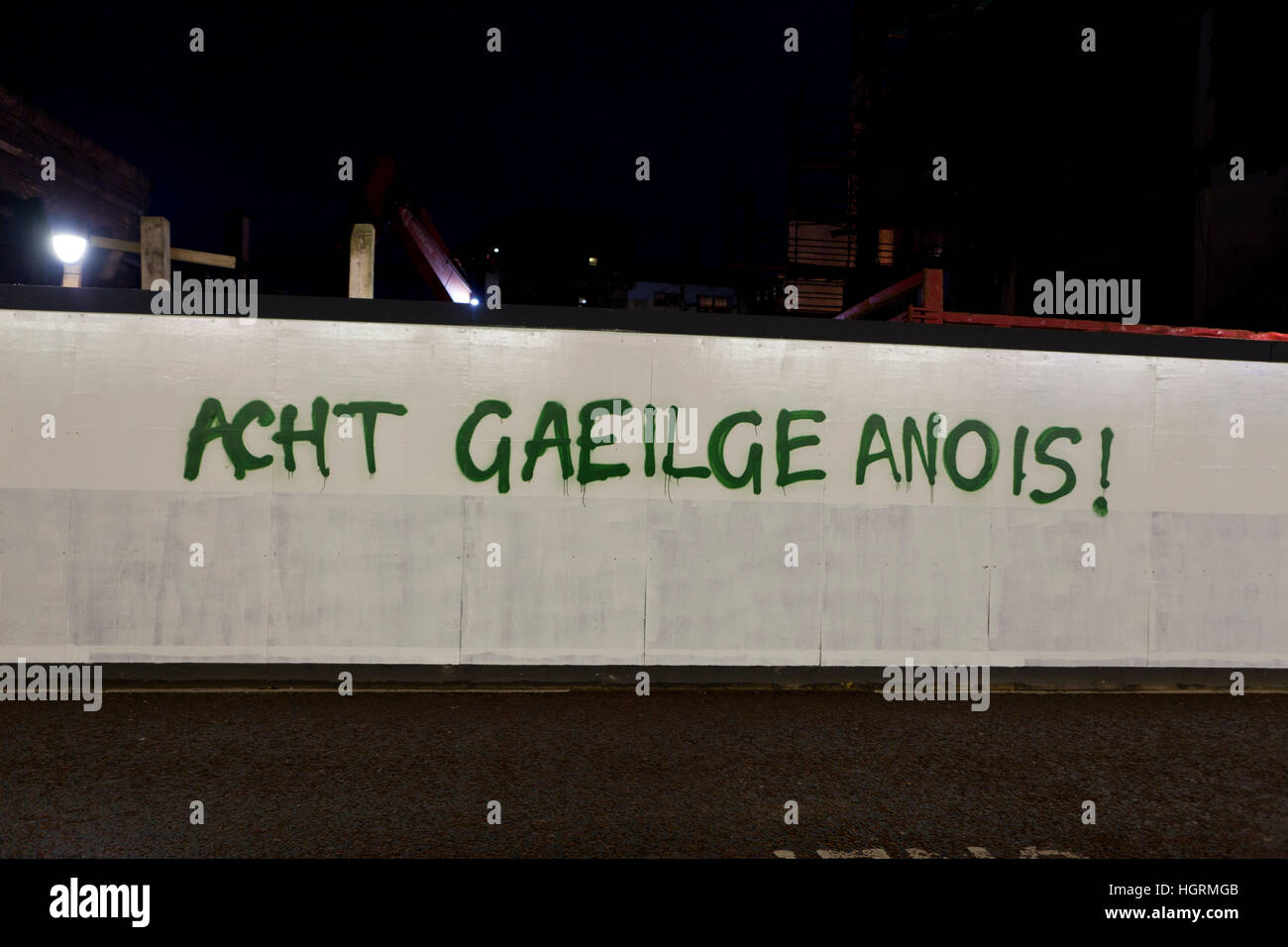 Irish graffiti bus hi-res stock photography and images - Alamy