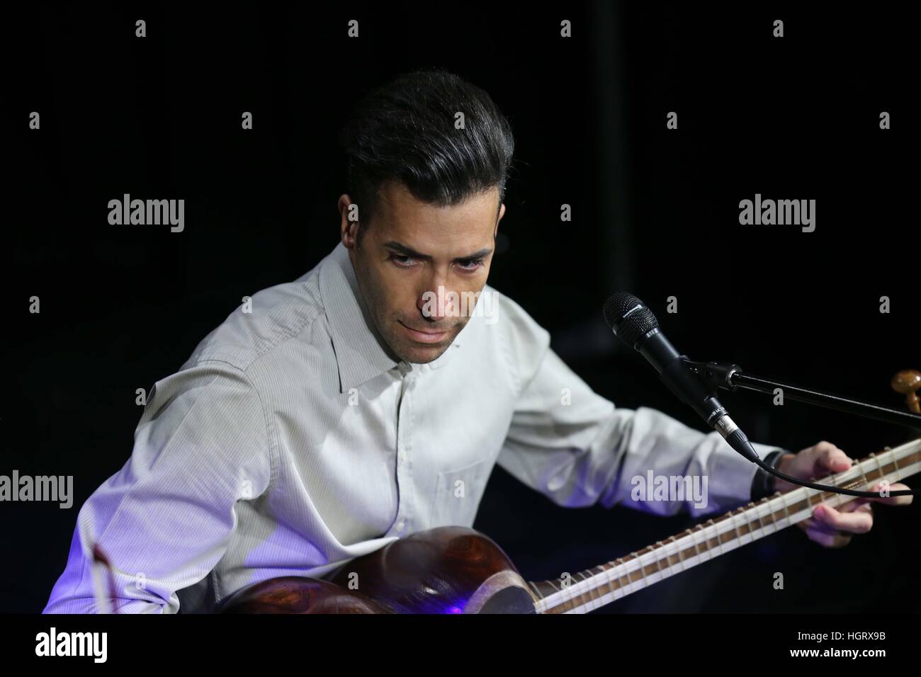 Iranian singer hi-res stock photography and images - Alamy