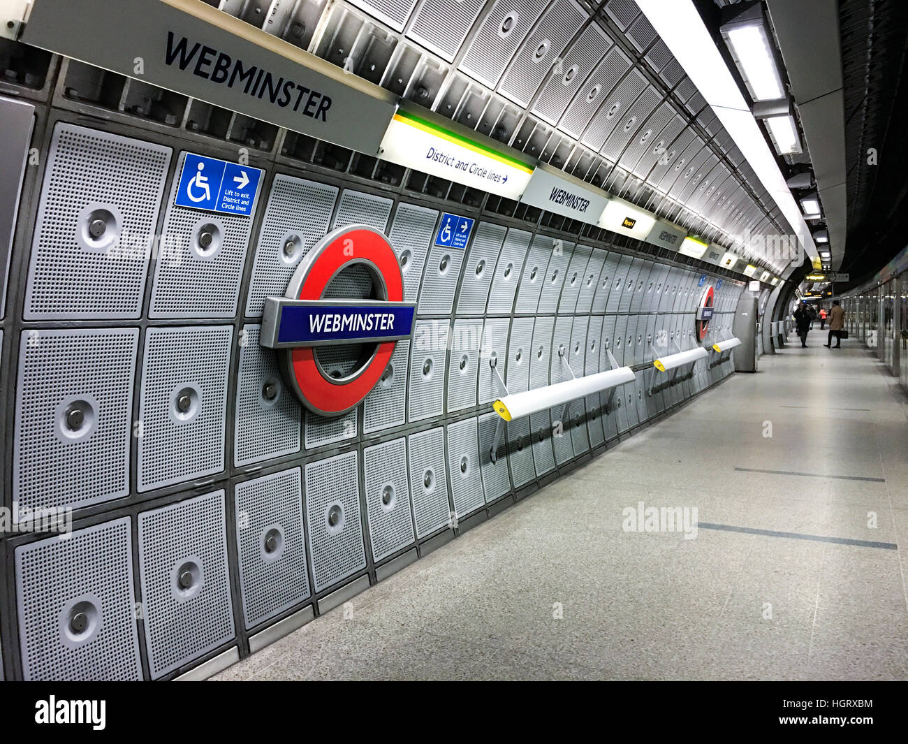 News transport roundabout hi-res stock photography and images - Alamy