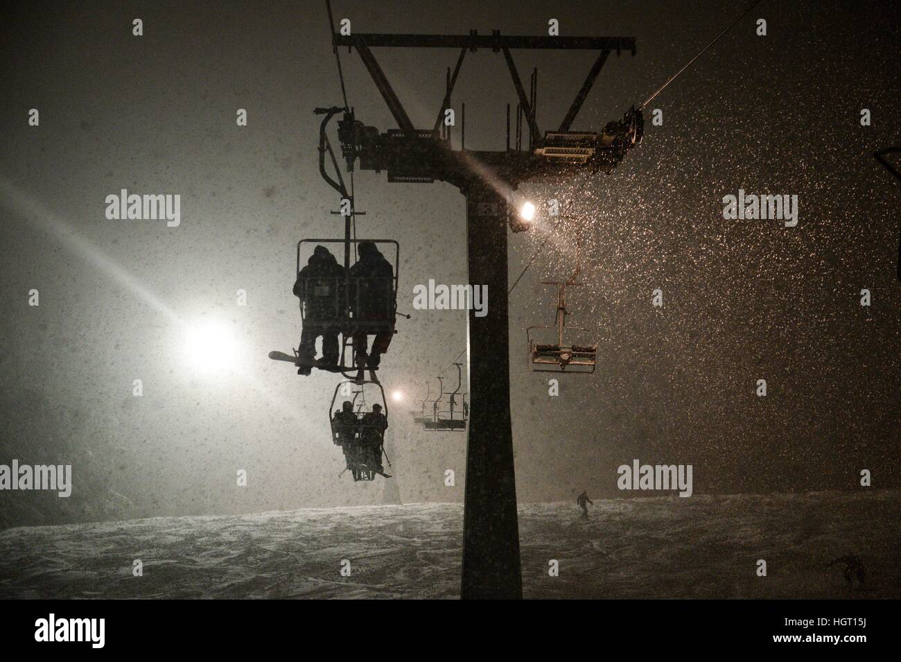 St. Andreasberg, Germany. 11th Jan, 2017. Skiing at night, Germany, in ...