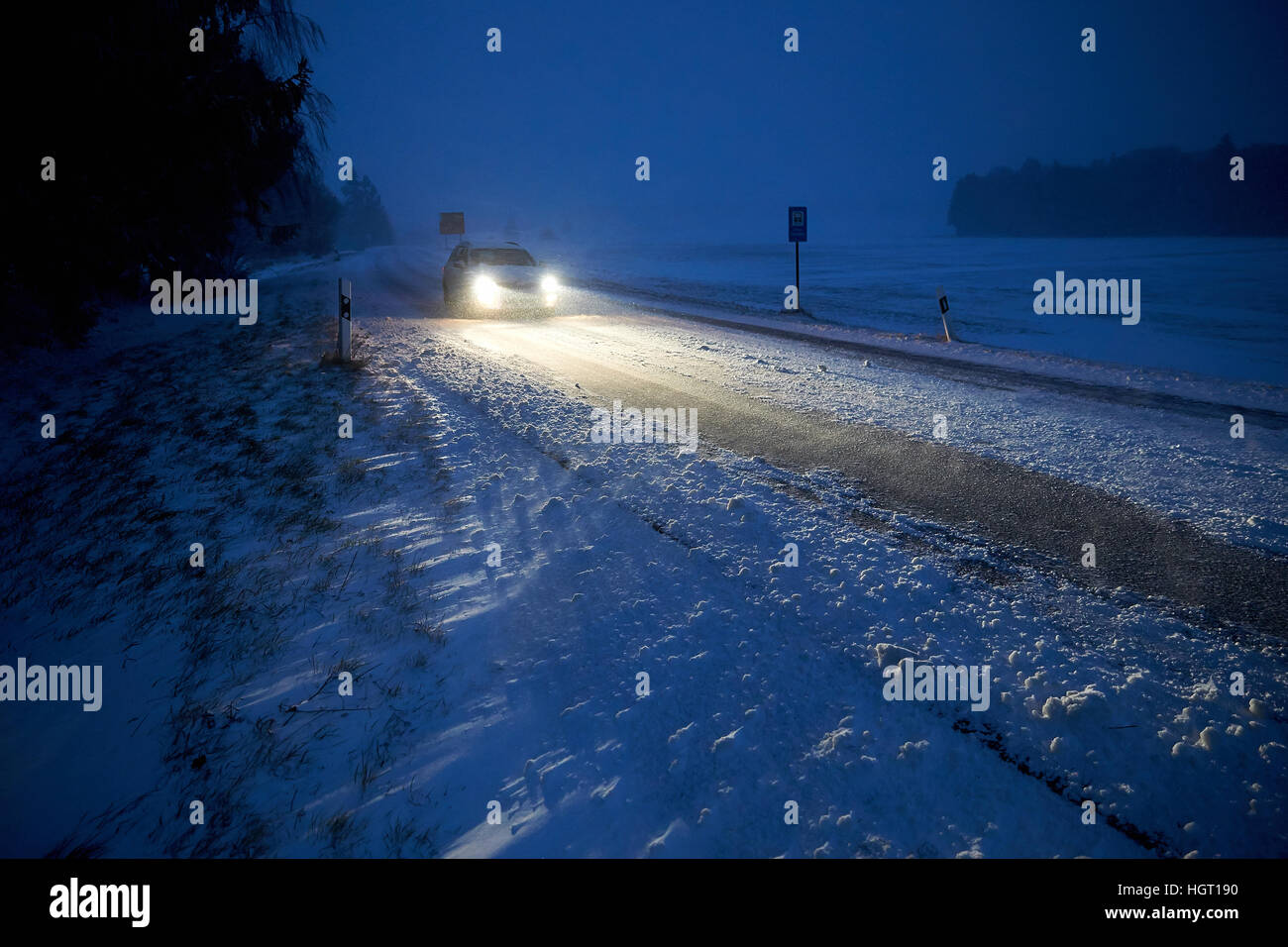 Sohren, Germany. 13th Dec, 2017. View of the federal highway 327 ...