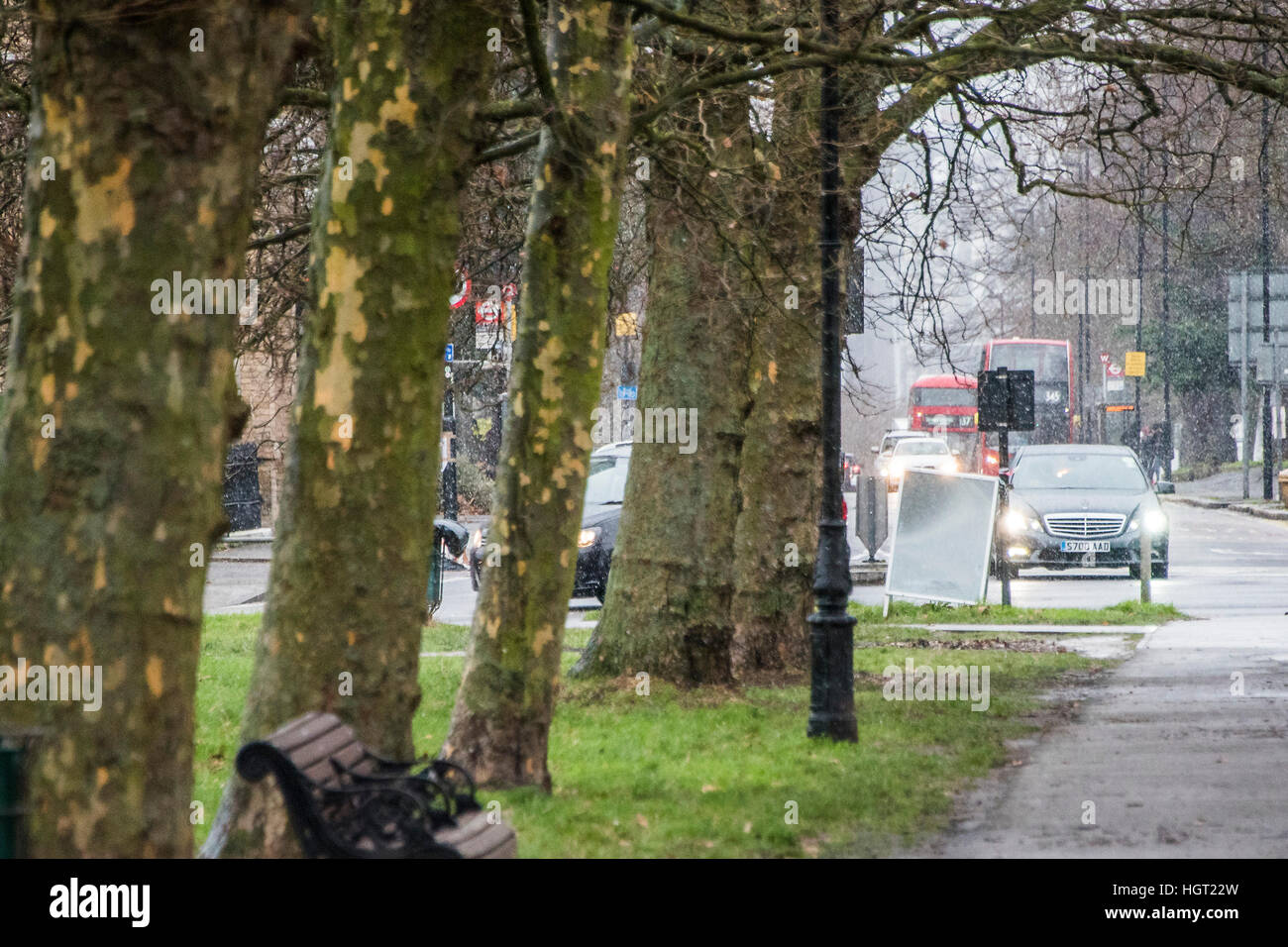 London blizzard hi-res stock photography and images - Alamy