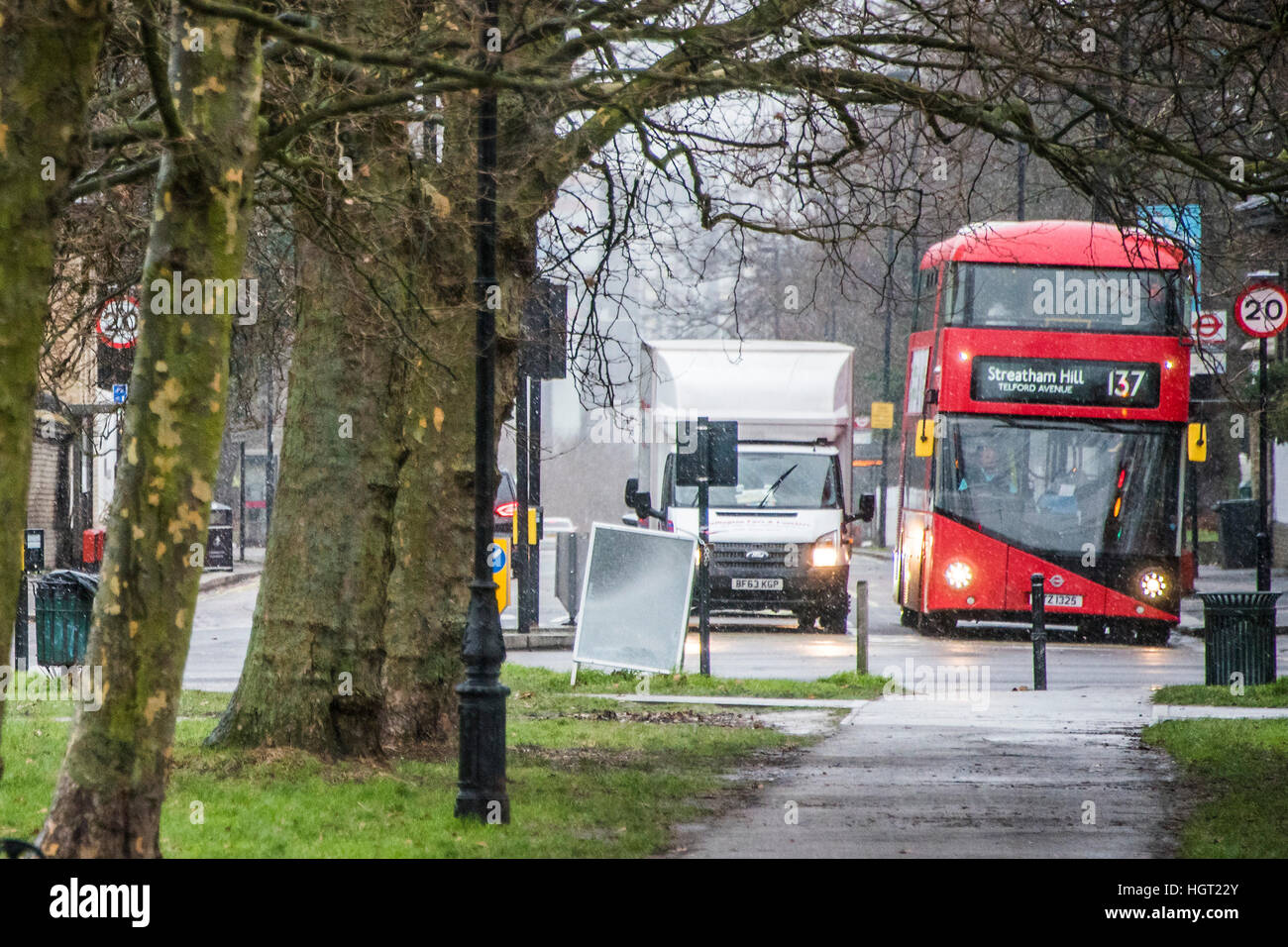 Red windy bus hi-res stock photography and images - Alamy