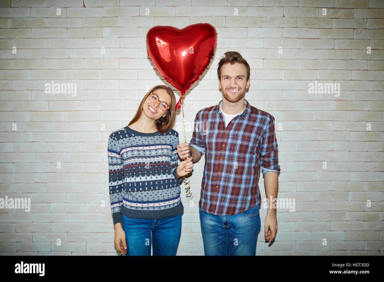 Red heart happy smiley hi-res stock photography and images - Alamy