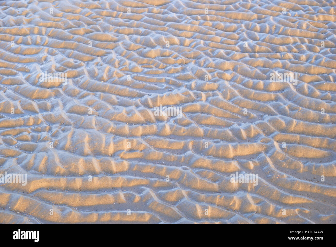 Wavy patterns hi-res stock photography and images - Alamy