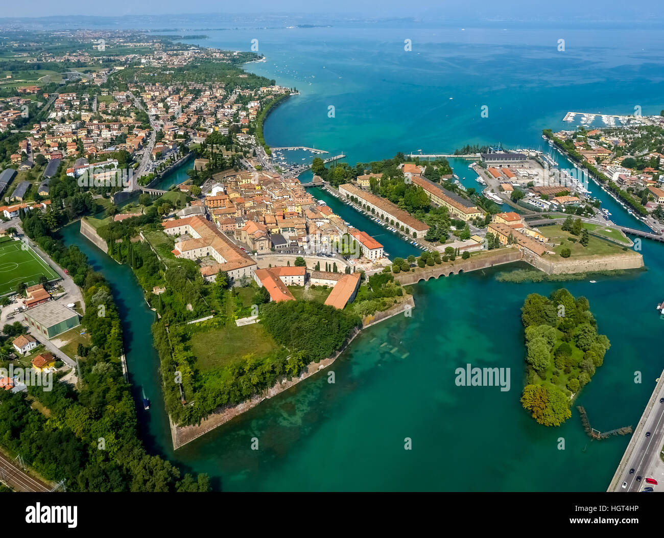 Comune di Peschiera del Garda, Mincio River empties into Lake Garda ...