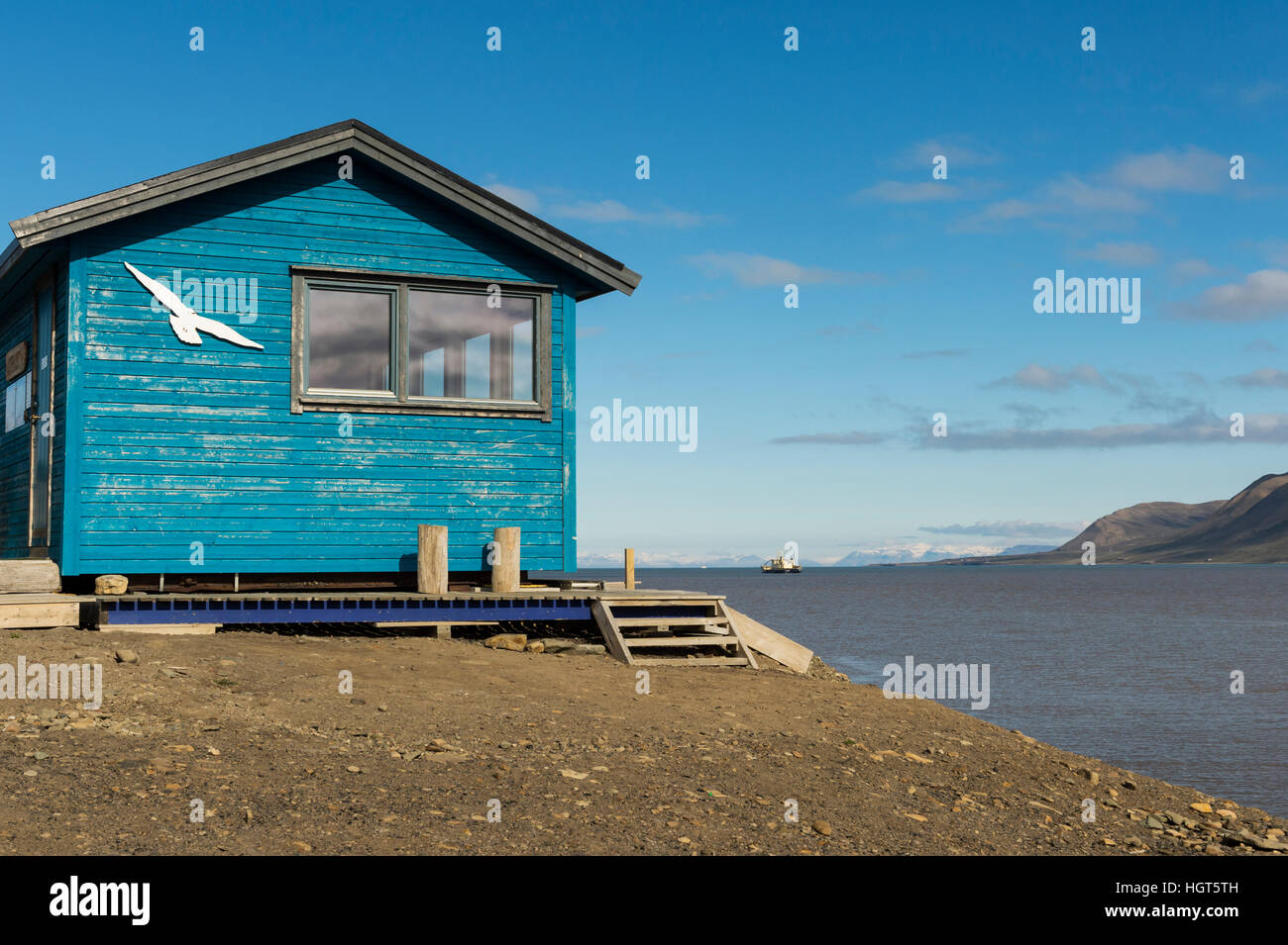 Colourful painted Wooden Houses, Longyearbyen, Spitsbergen Island ...