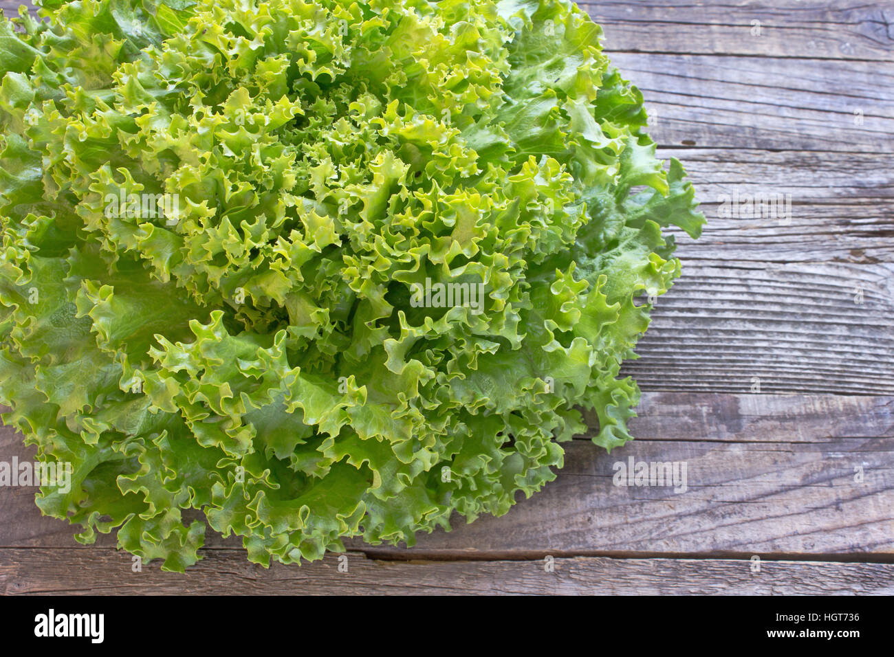 Wooden lettuce hi-res stock photography and images - Alamy