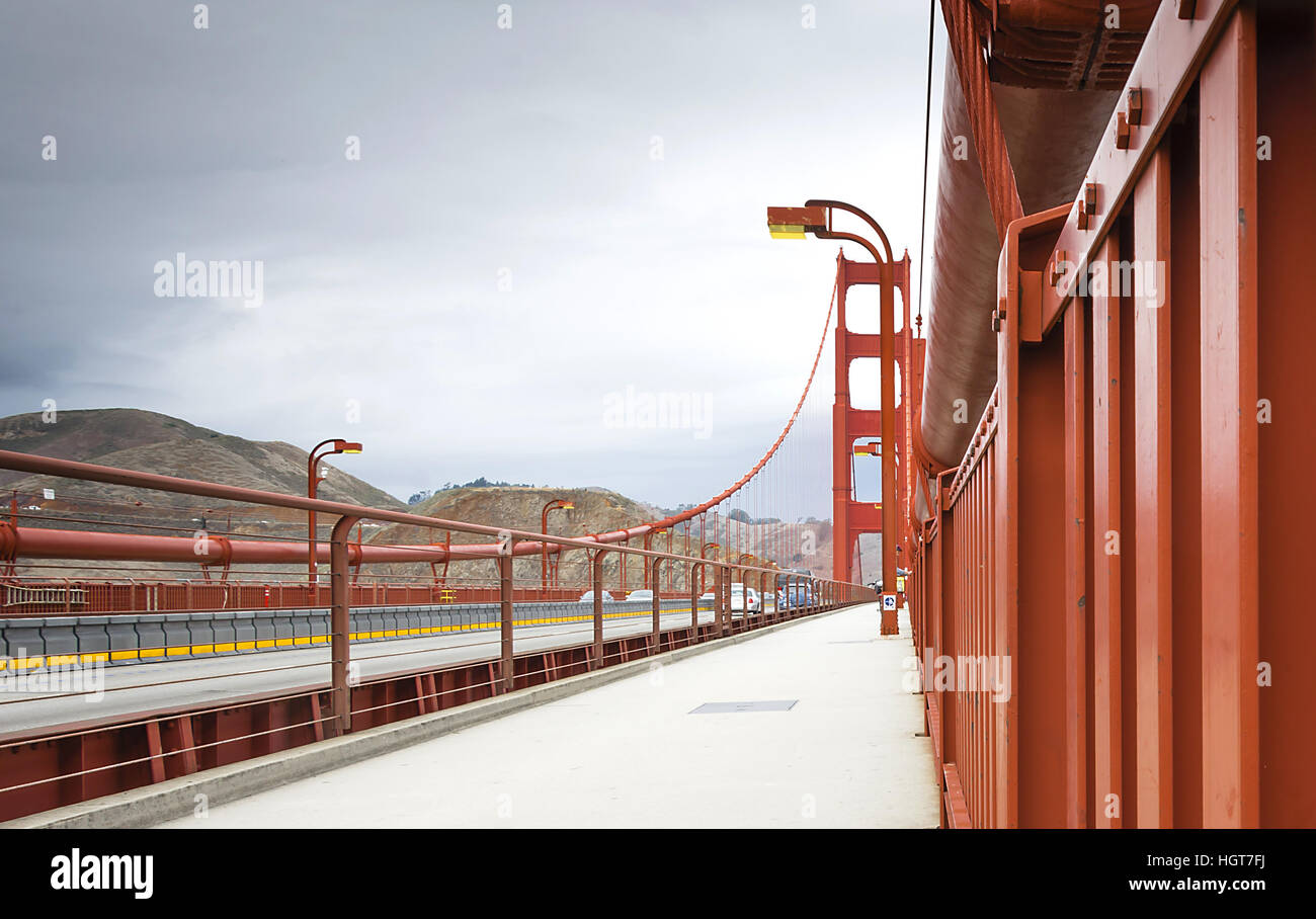 detail of the Golden Gate suspension bridge, San Francisco, California ...